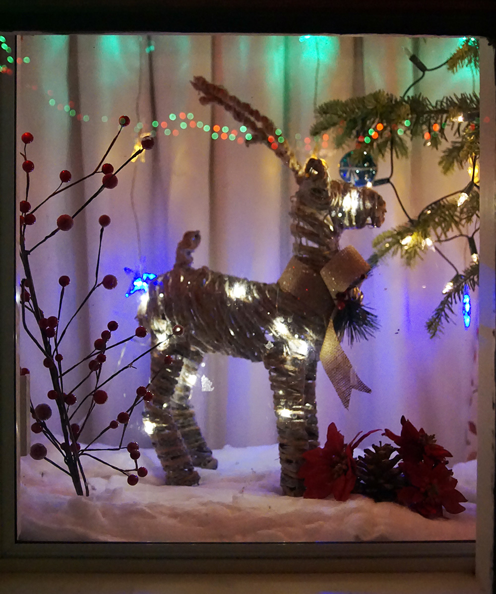 Sulgrave Village Advent Calendar Windows 2023. No 4 on Monday 4th ...